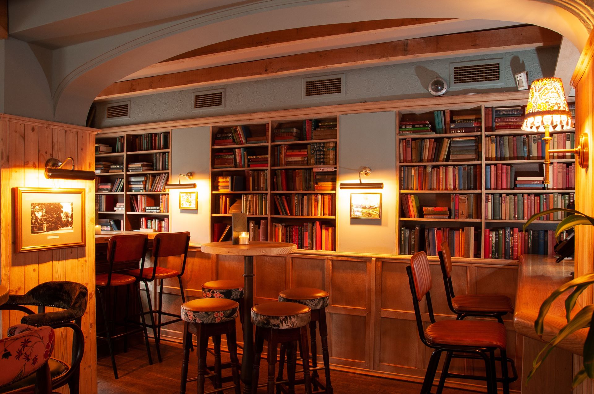 Black Swan, Crawley | Delicious food and drinks in Pease Pottage