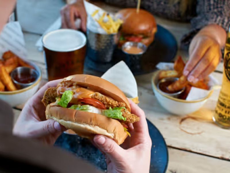 Black Swan, Crawley | Country Pub & Restaurant in West Sussex