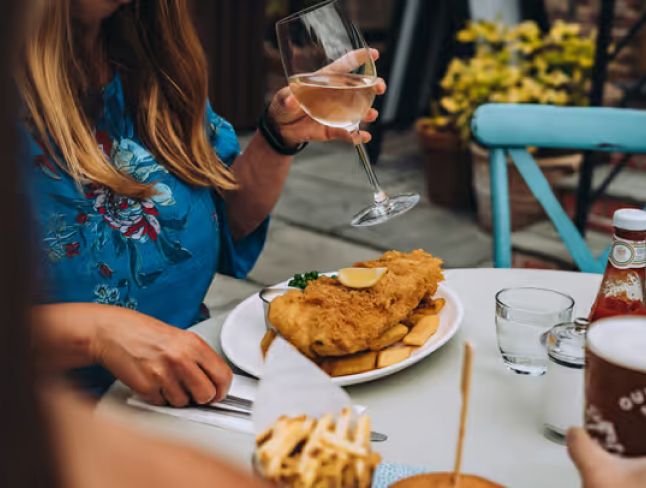 Black Swan, Crawley | Country Pub & Restaurant in West Sussex